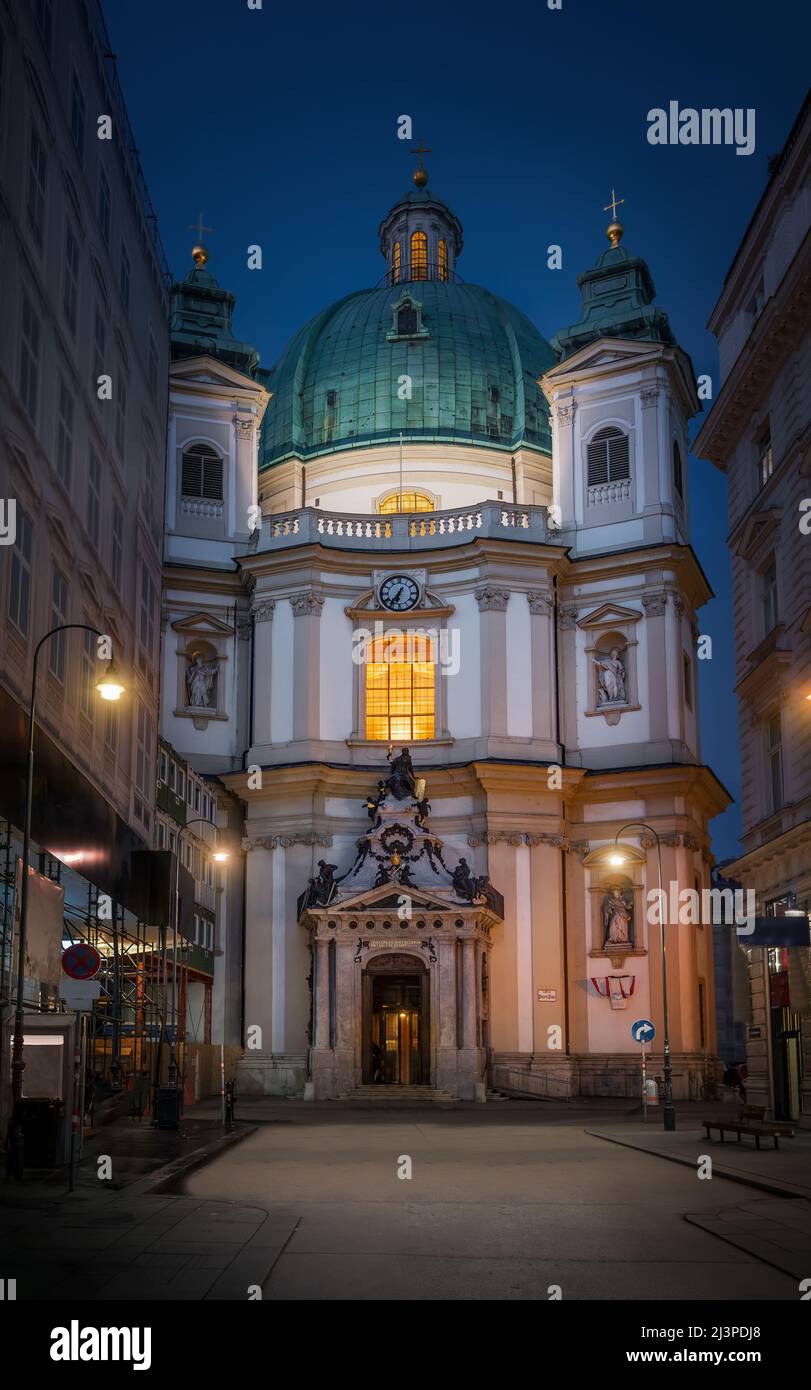 St Peter Church (Peterskirche) at night - Vienna, Austria Stock Photo ...