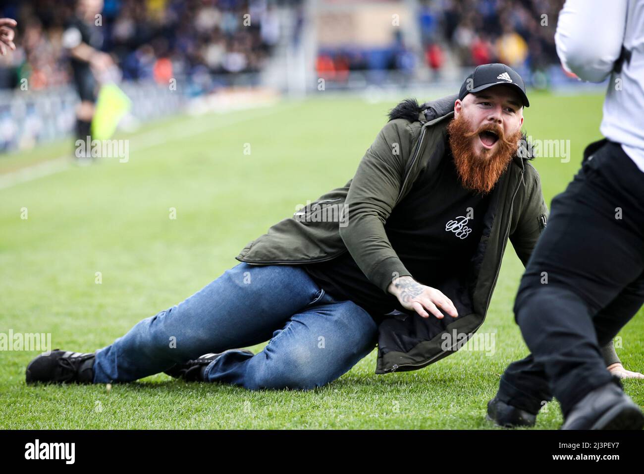 Mk dons football ground pitch hi-res stock photography and images - Alamy