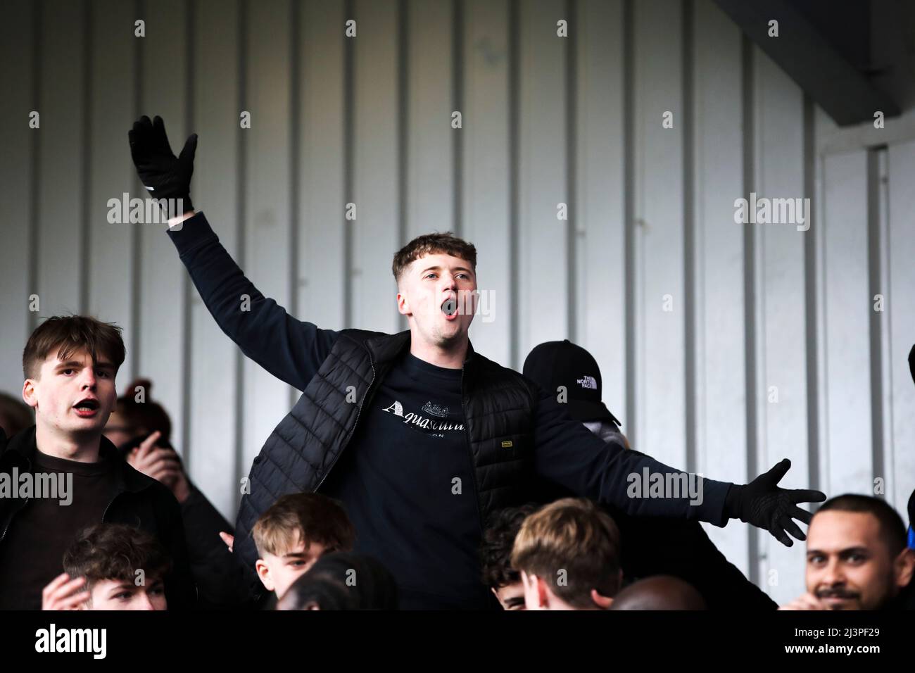 Mk dons fans hi-res stock photography and images - Alamy