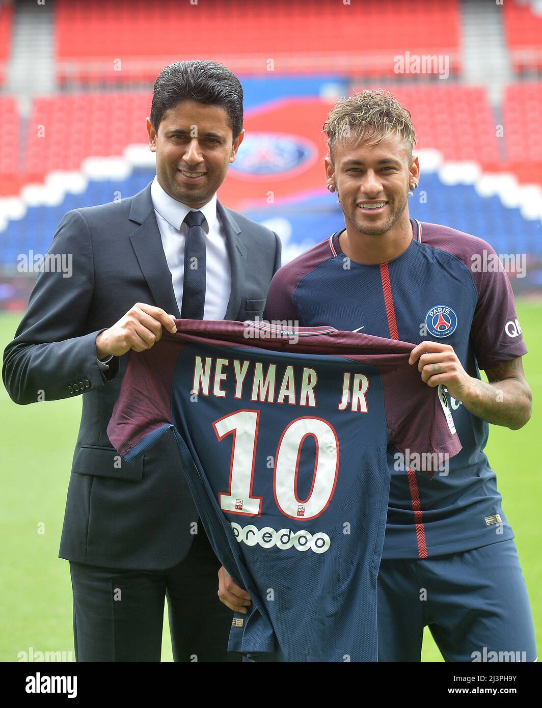 Neymar signing as new player from FC Barcelona to Paris Saint Germain ...