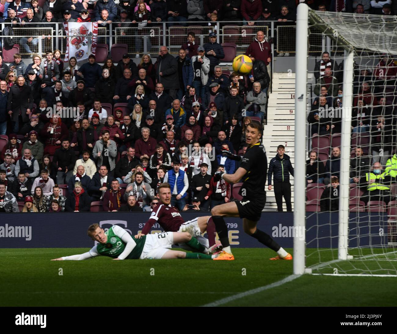 Goalkeeper matt macey as hearts hi-res stock photography and images - Alamy