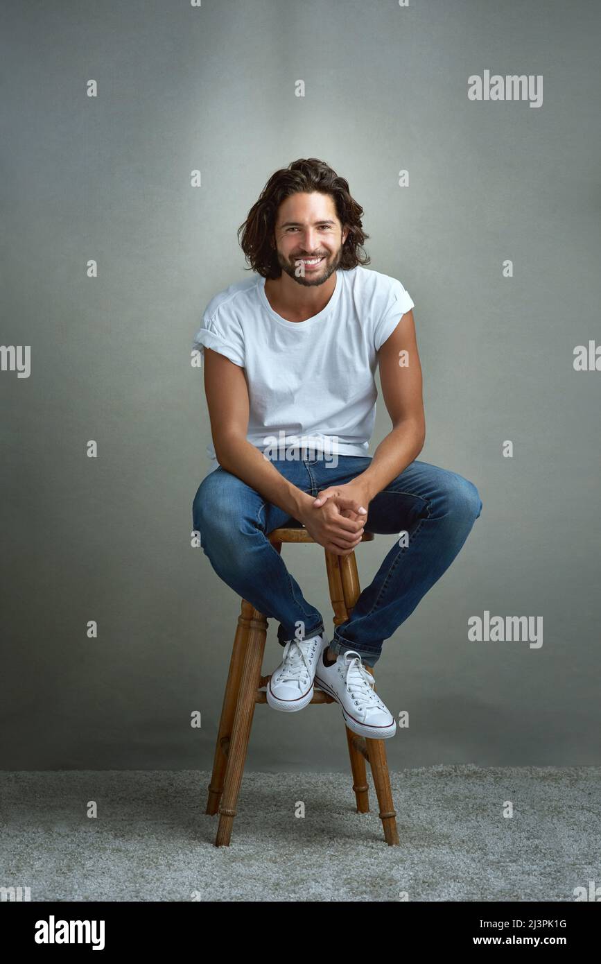 Easygoing pose hi-res stock photography and images - Alamy