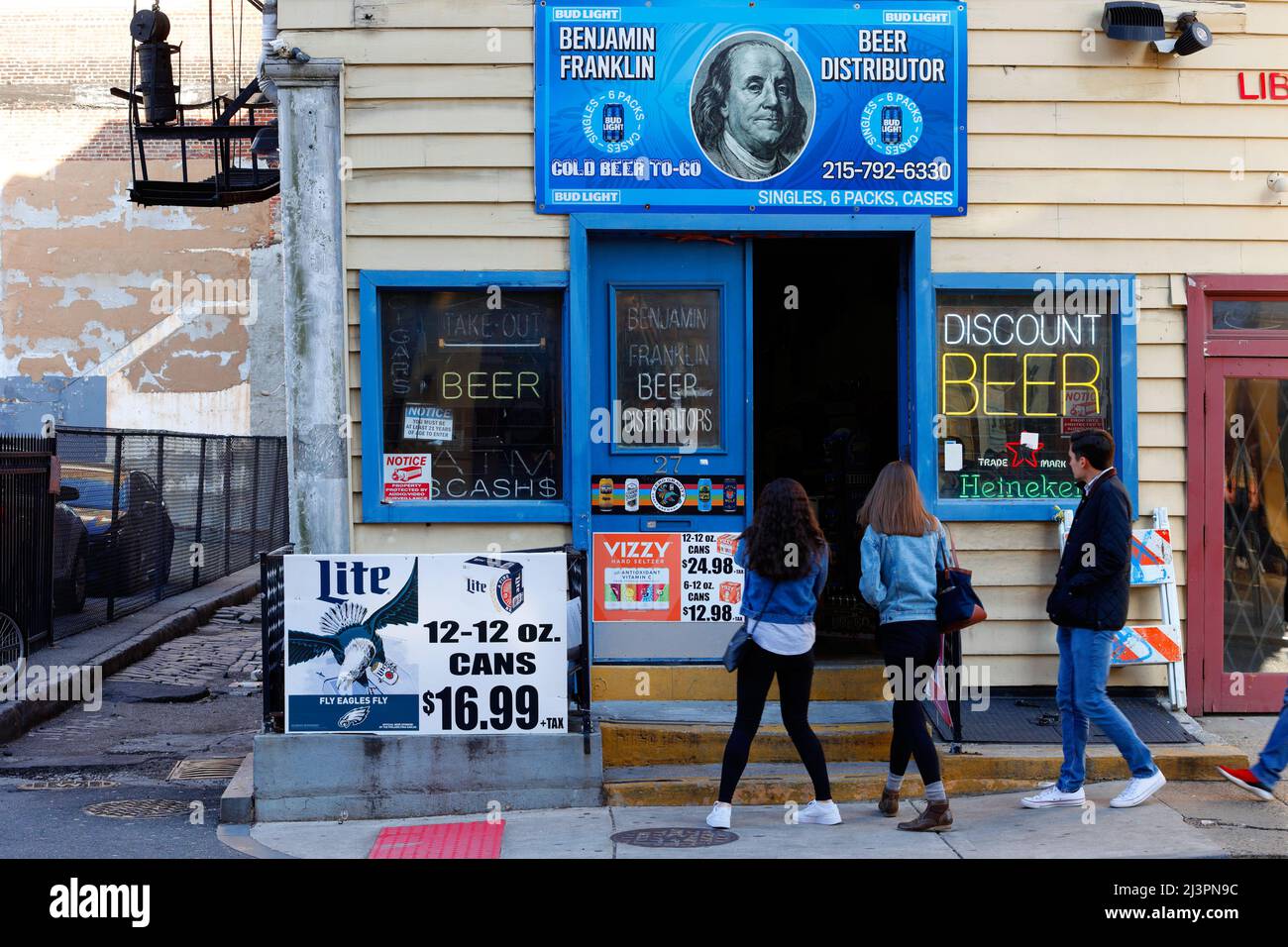 Beer Distributors High Resolution Stock Photography and Images - Alamy