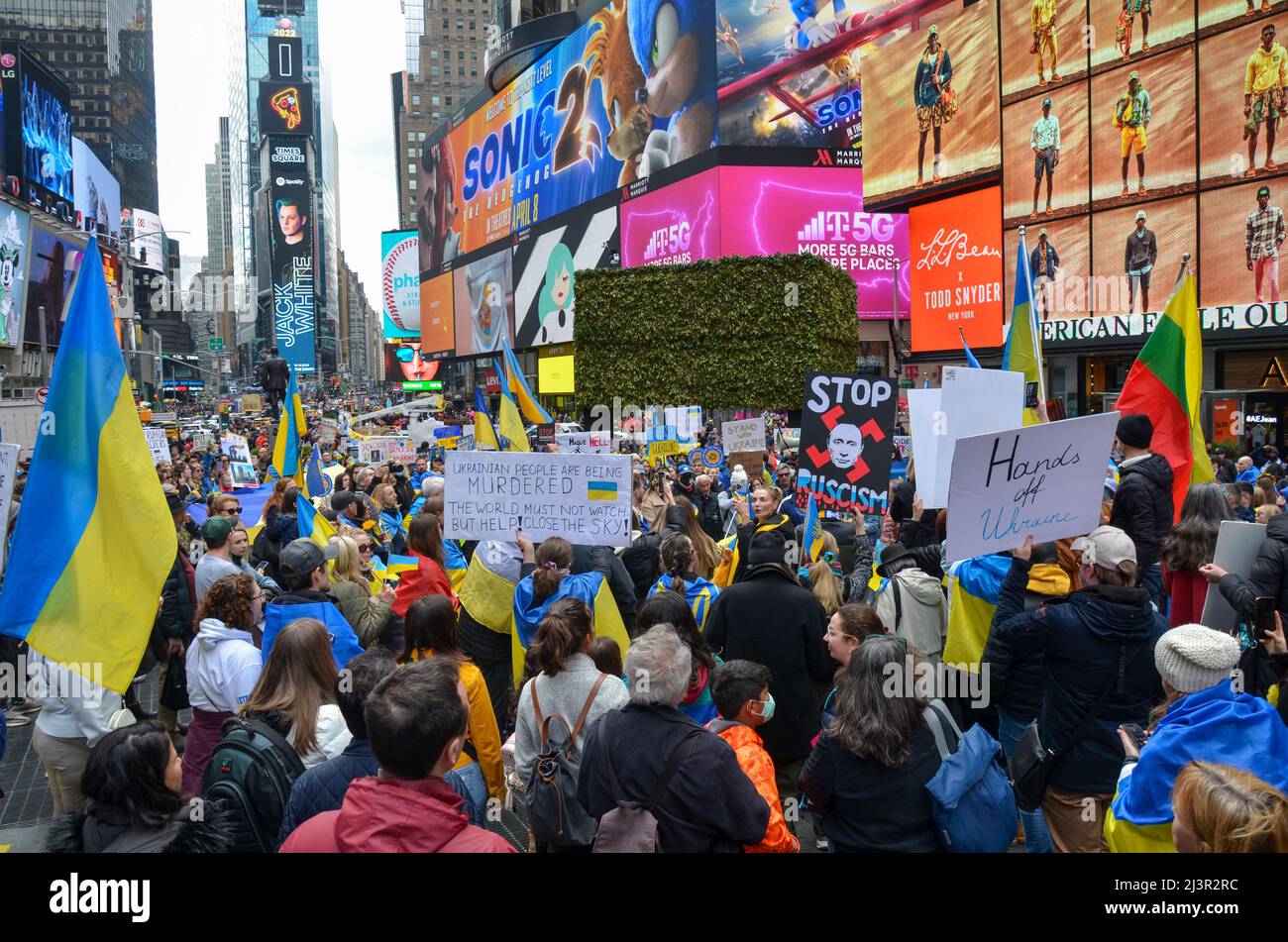 Hundreds gather at Times Square in New York City to stand in Solidarity ...