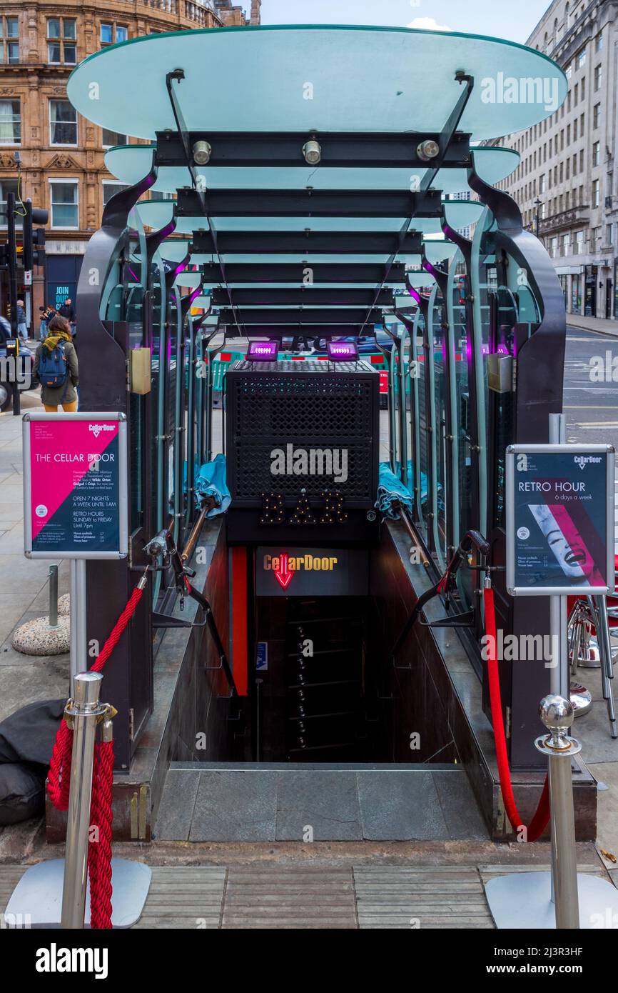The Cellar Door Bar Aldwych London - The Cellar Door is an intimate ...