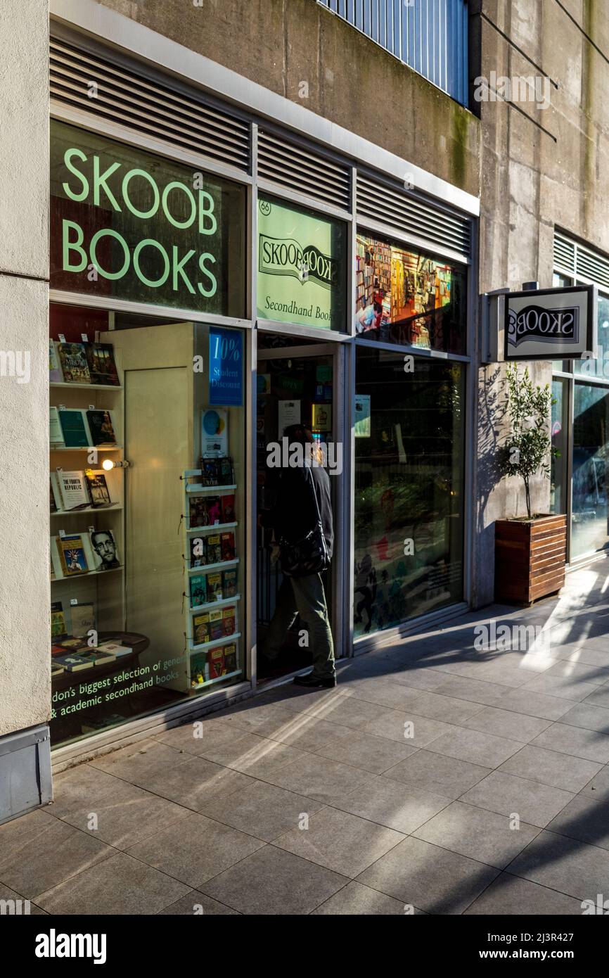 Books secondhand hi-res stock photography and images - Alamy