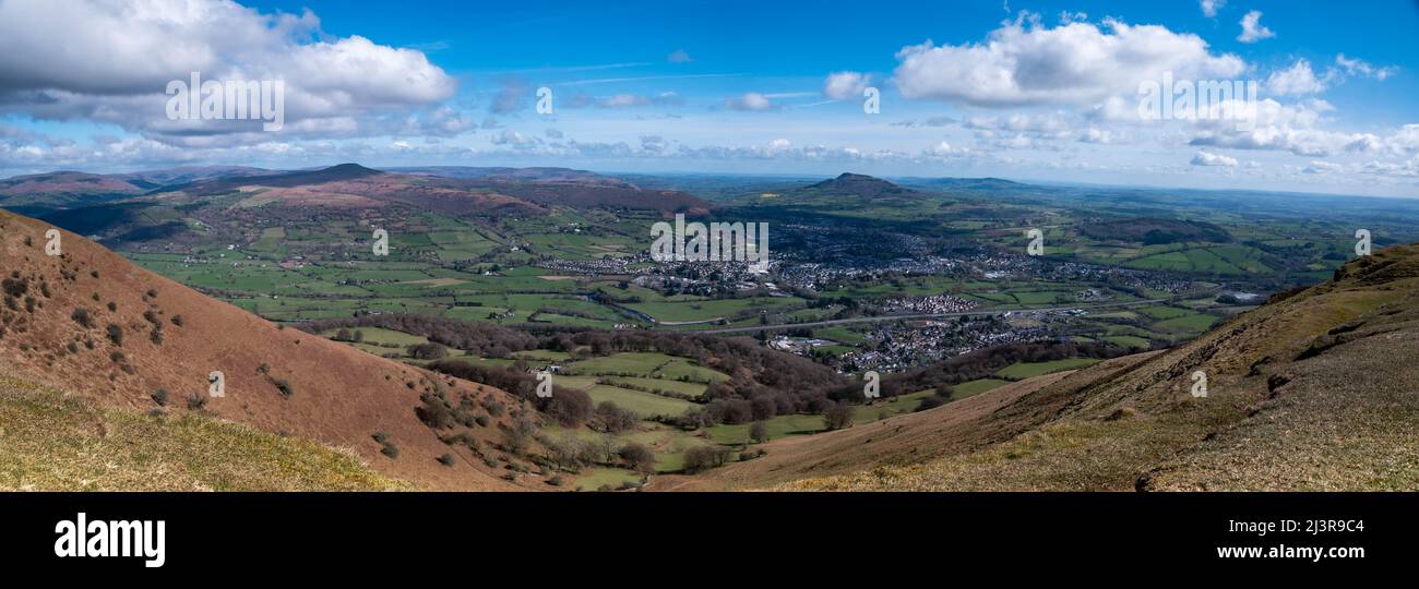 Abergavenny blorenge and river usk hi-res stock photography and images ...
