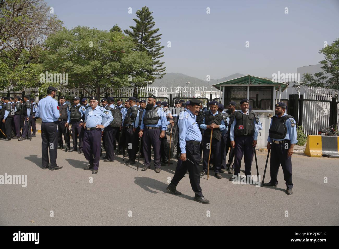 Guard security islamabad pakistan hi-res stock photography and images ...