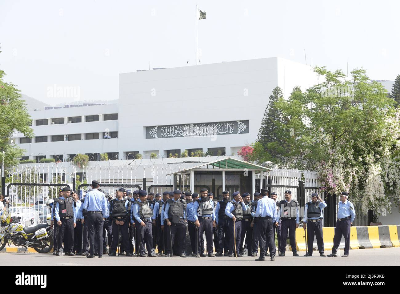 Guard security islamabad pakistan hi-res stock photography and images ...