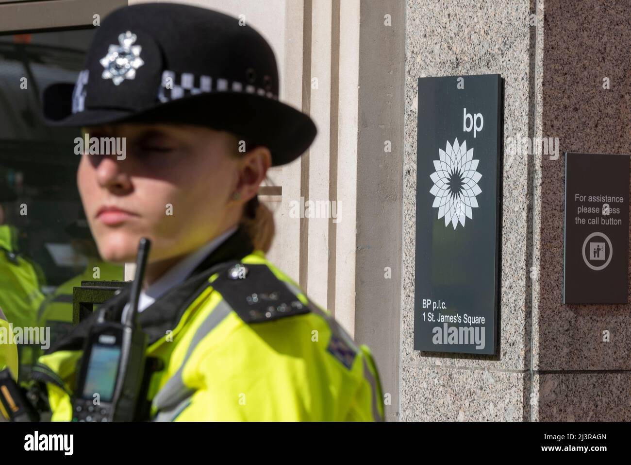 Bp headquarters protests hi-res stock photography and images - Alamy