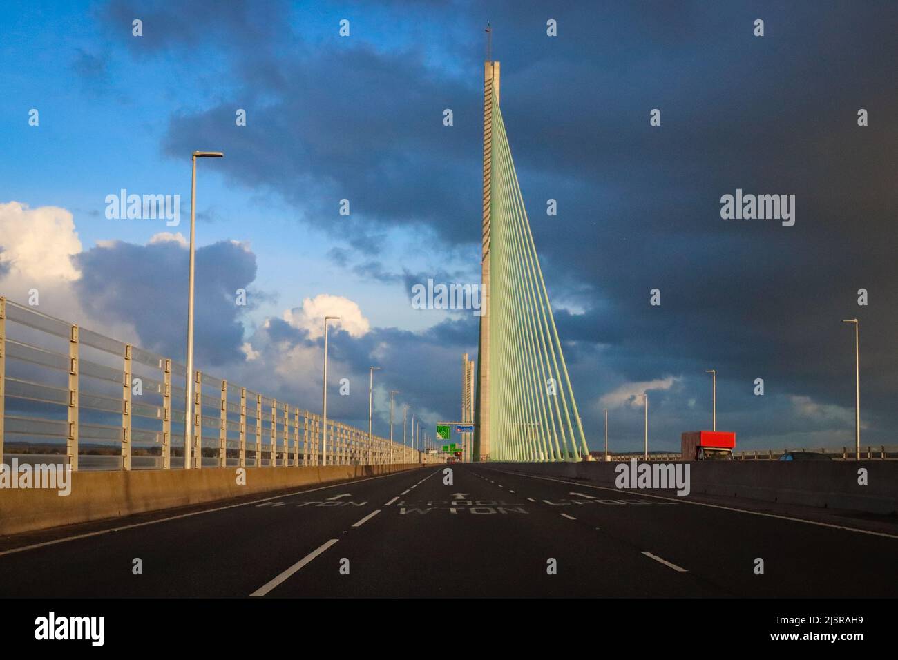 Mersey gateway toll hi-res stock photography and images - Alamy