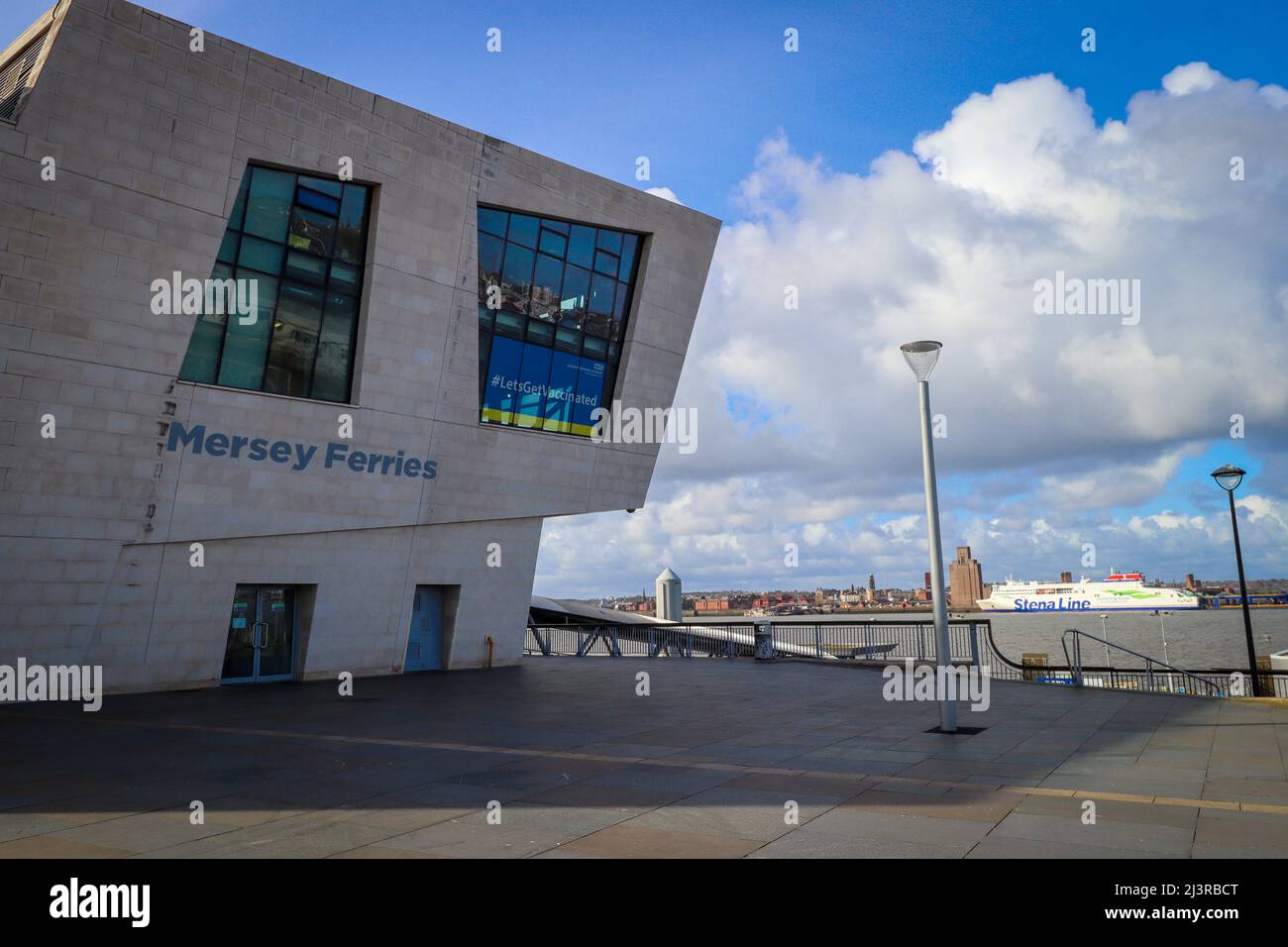 Mersey ferry terminal, Pier Head, Liverpool Stock Photo - Alamy