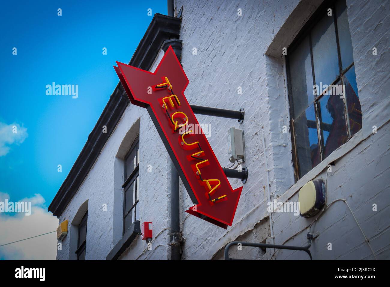 Light up tequila sign hi-res stock photography and images - Alamy