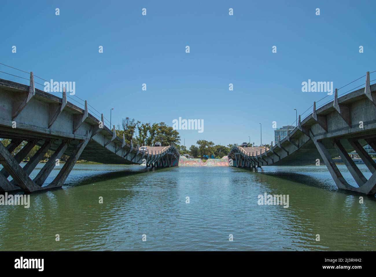 Wavy bridge hi-res stock photography and images - Alamy