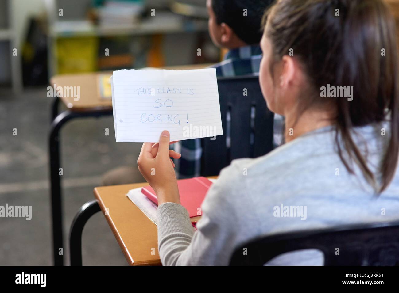 Reading a note hi-res stock photography and images - Alamy