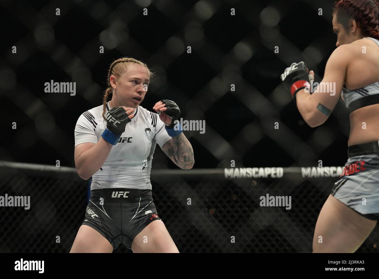 JACKSONVILLE, FL - APRIL 9: (L-R) Kay Hansen battles Piera Rodríguez in ...