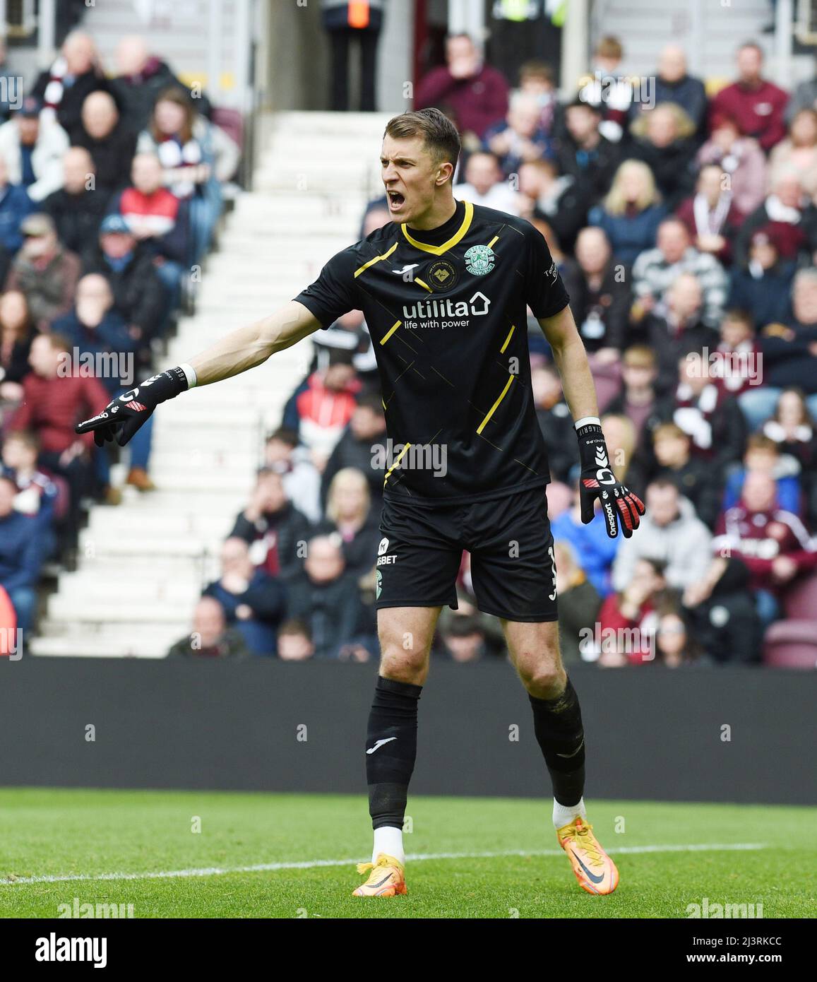 Tynecastle park edinburgh scotland uk hearts vs hibernian cinch hi-res ...
