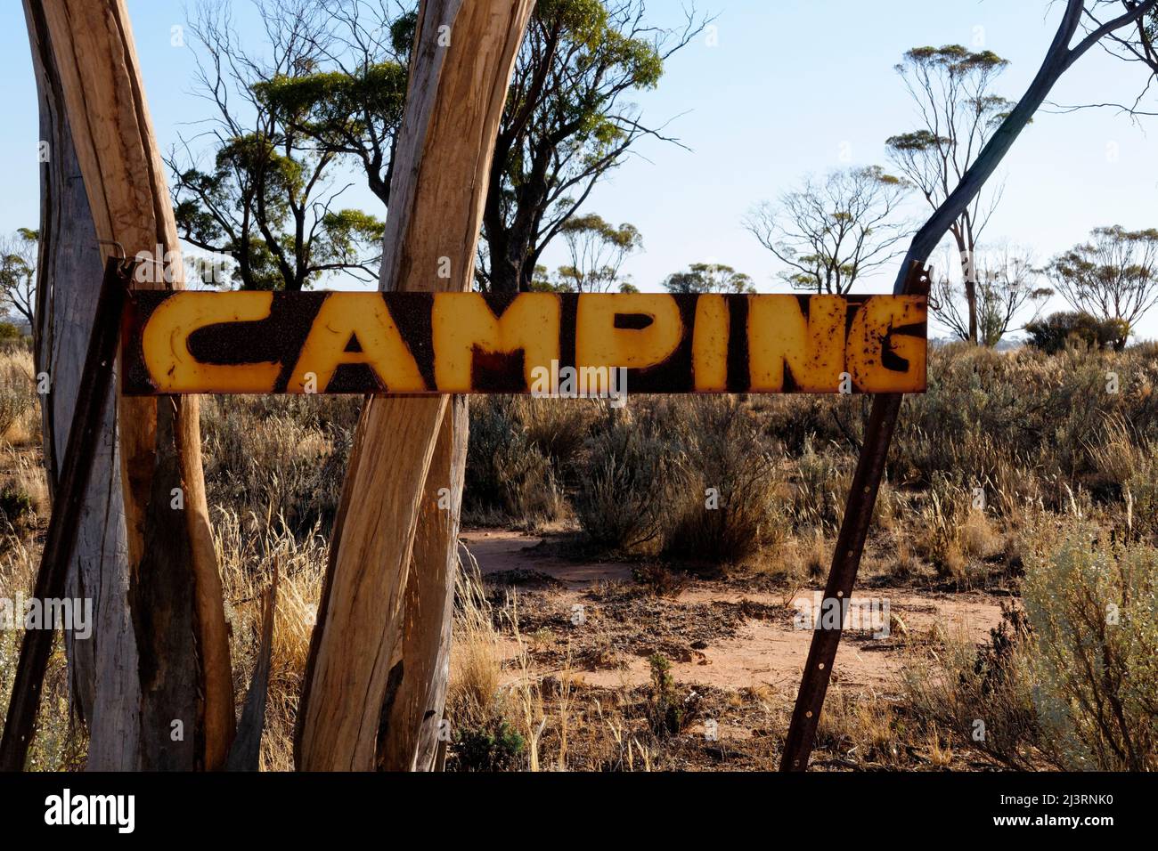 Camp sign in landscape, Western Australia Stock Photo - Alamy
