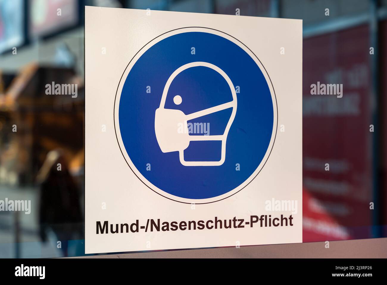 People without face mask hi-res stock photography and images - Alamy