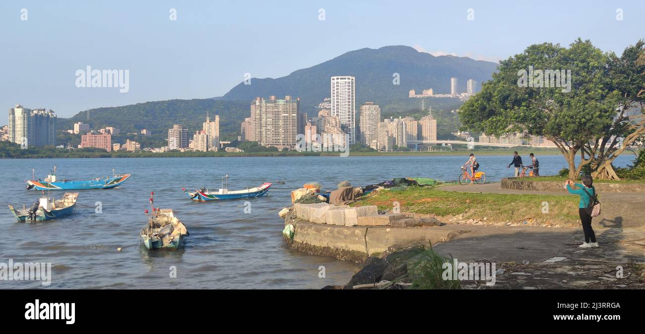 Bali, Taiwan - Apr 0, 2022 : Beautiful sunset over the Danshui River ...