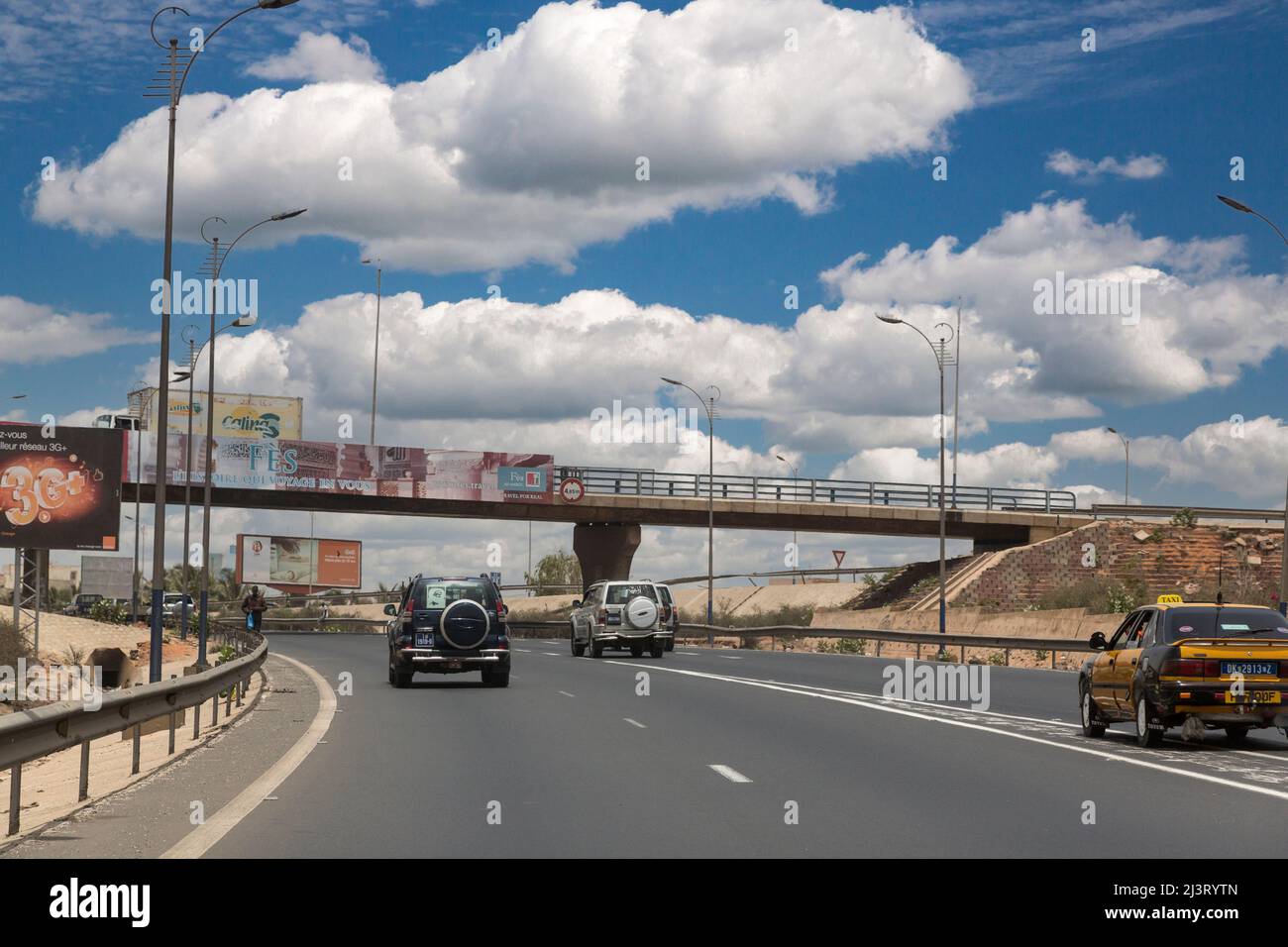 Modern expressway hi-res stock photography and images - Alamy