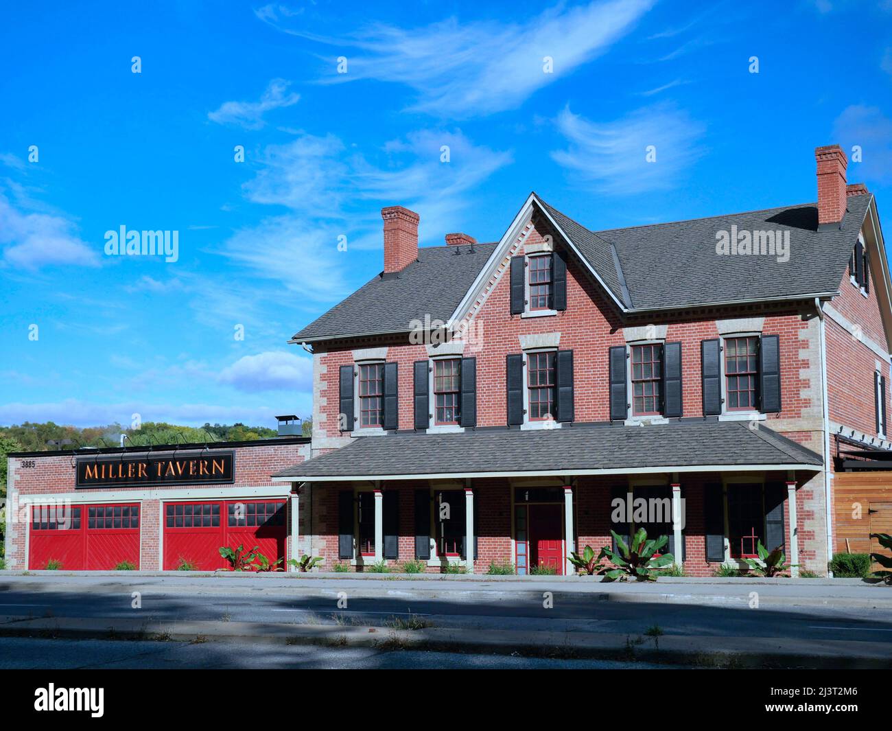 A buillding that was a coaching inn built in 1857 north of Toronto has ...