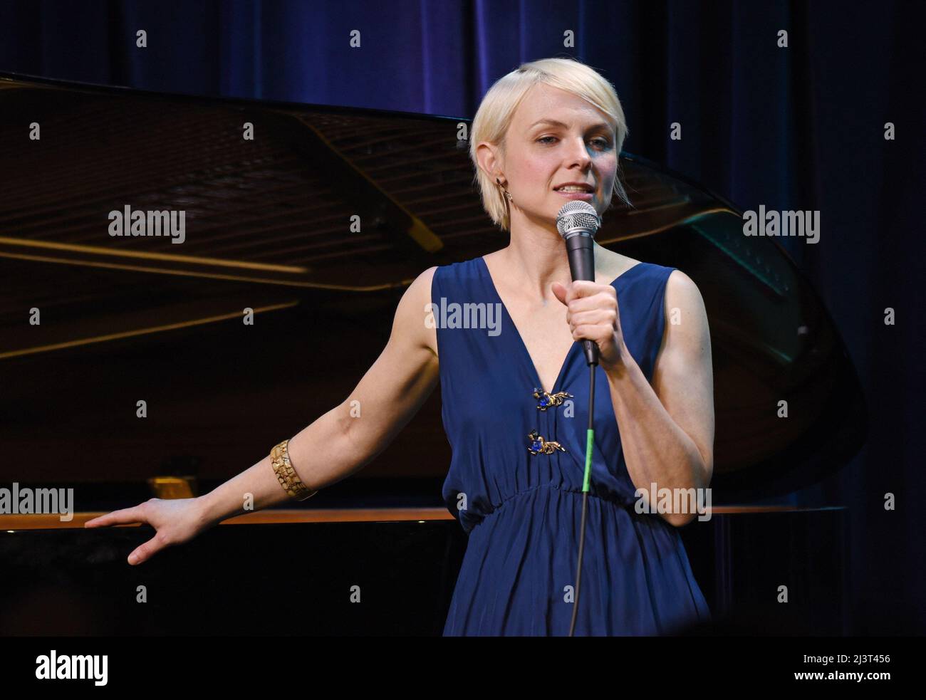 Charlotte, NC, USA. 9th Apr, 2022. Kat Edmonson on stage for An Evening ...