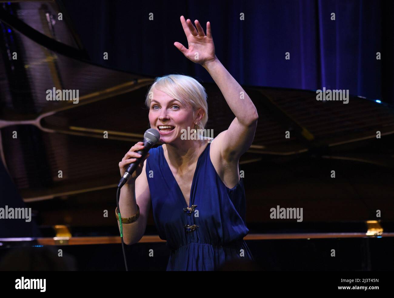 Charlotte, NC, USA. 9th Apr, 2022. Kat Edmonson on stage for An Evening ...