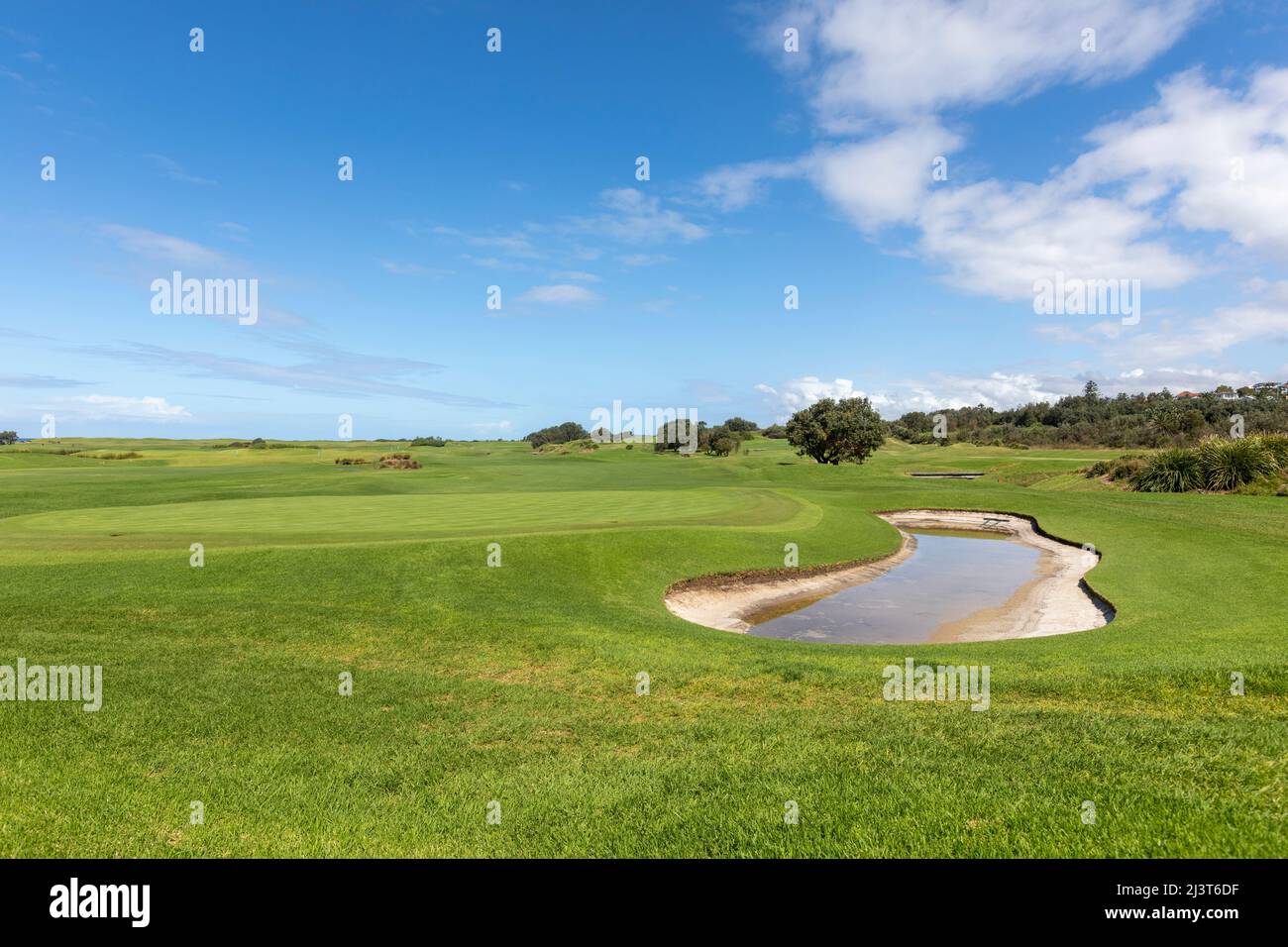 Long Reef golf course in Sydney is located next to the ocean and long ...