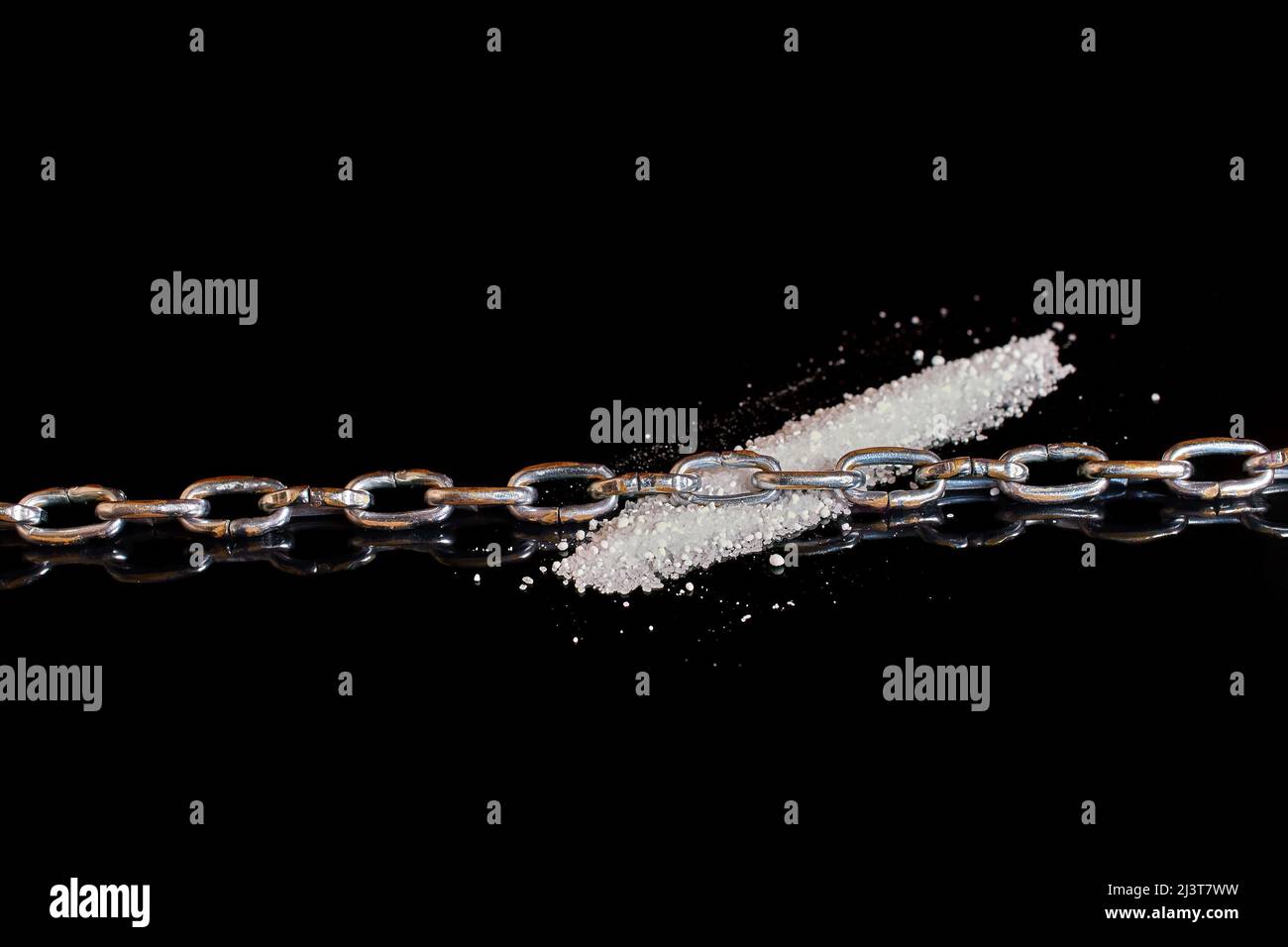 Black bag chain hi-res stock photography and images - Alamy
