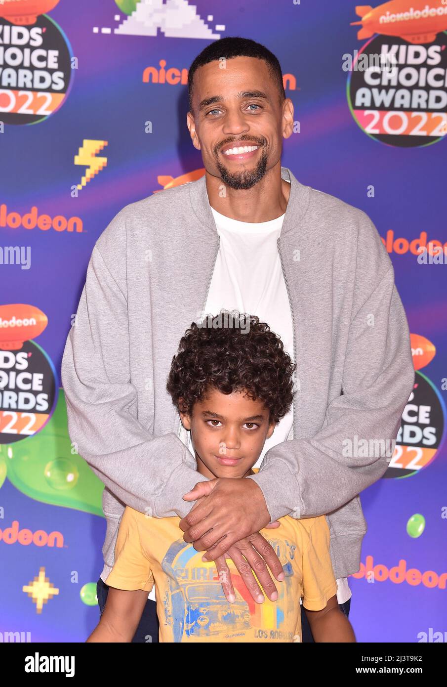 Santa Monica, Ca. 9th Apr, 2022. Michael Ealy and Elijah Brown at the 2022 Nickelodeon Kids ...