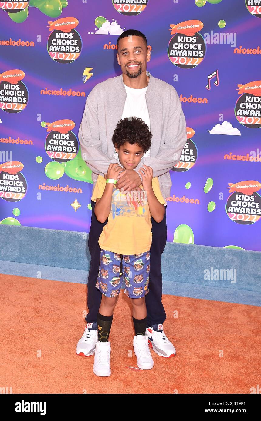 Santa Monica, Ca. 9th Apr, 2022. Michael Ealy and Elijah Brown at the 2022 Nickelodeon Kids ...