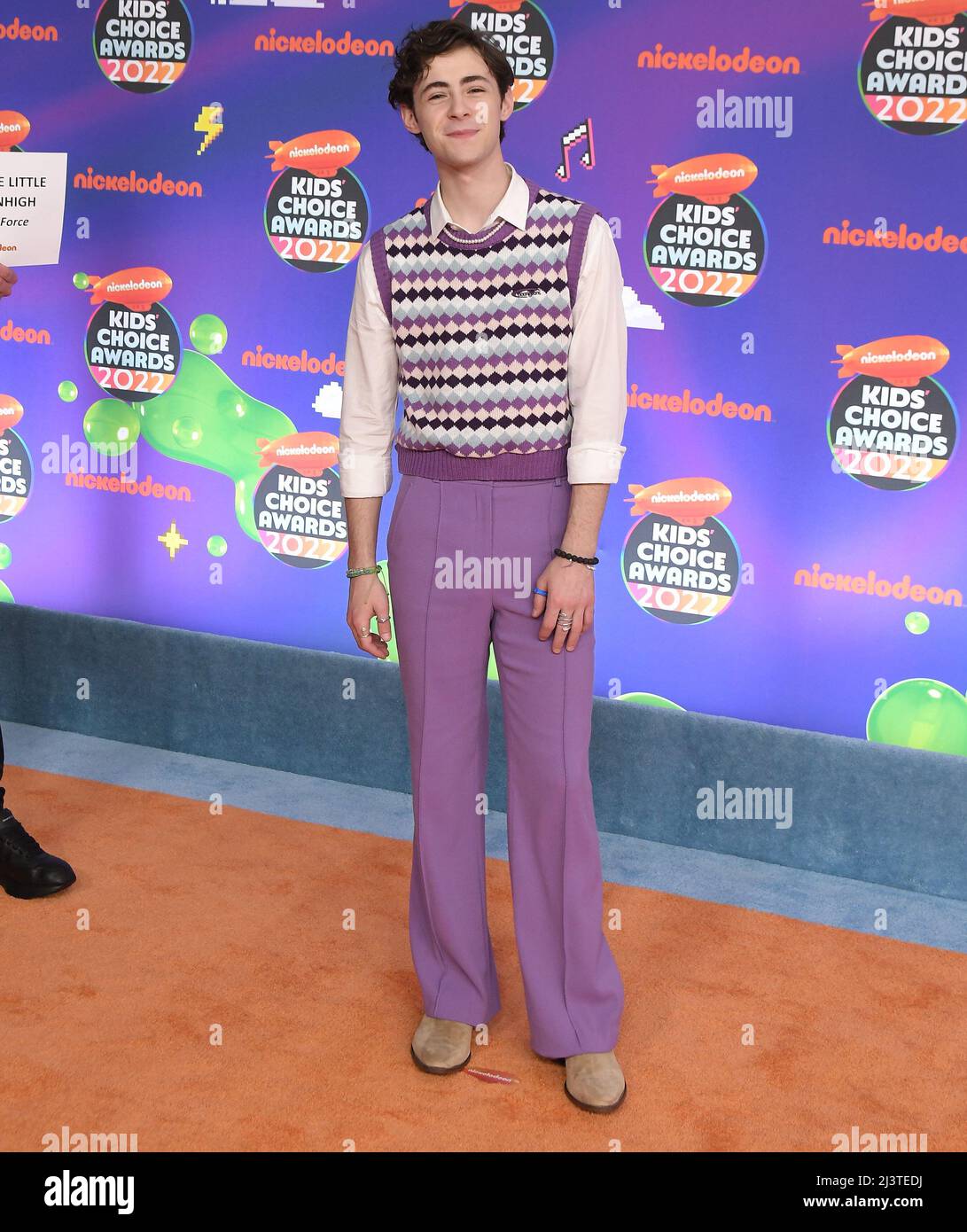 Anton Starkman arrives at the 2022 Nickelodeon Kid's Choice Awards held ...