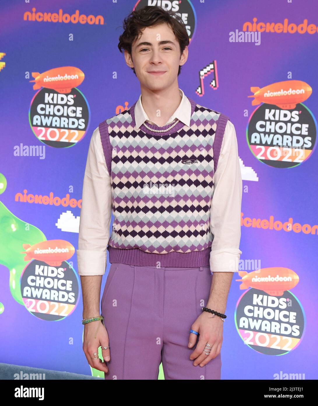 Anton Starkman arrives at the 2022 Nickelodeon Kid's Choice Awards held ...