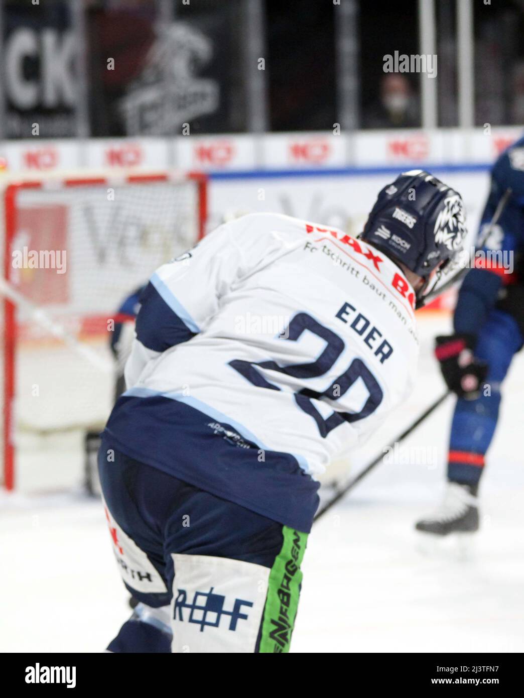 In der Saison 2021/22 spielen die Nürnberg Ice Tigers gegen die ...