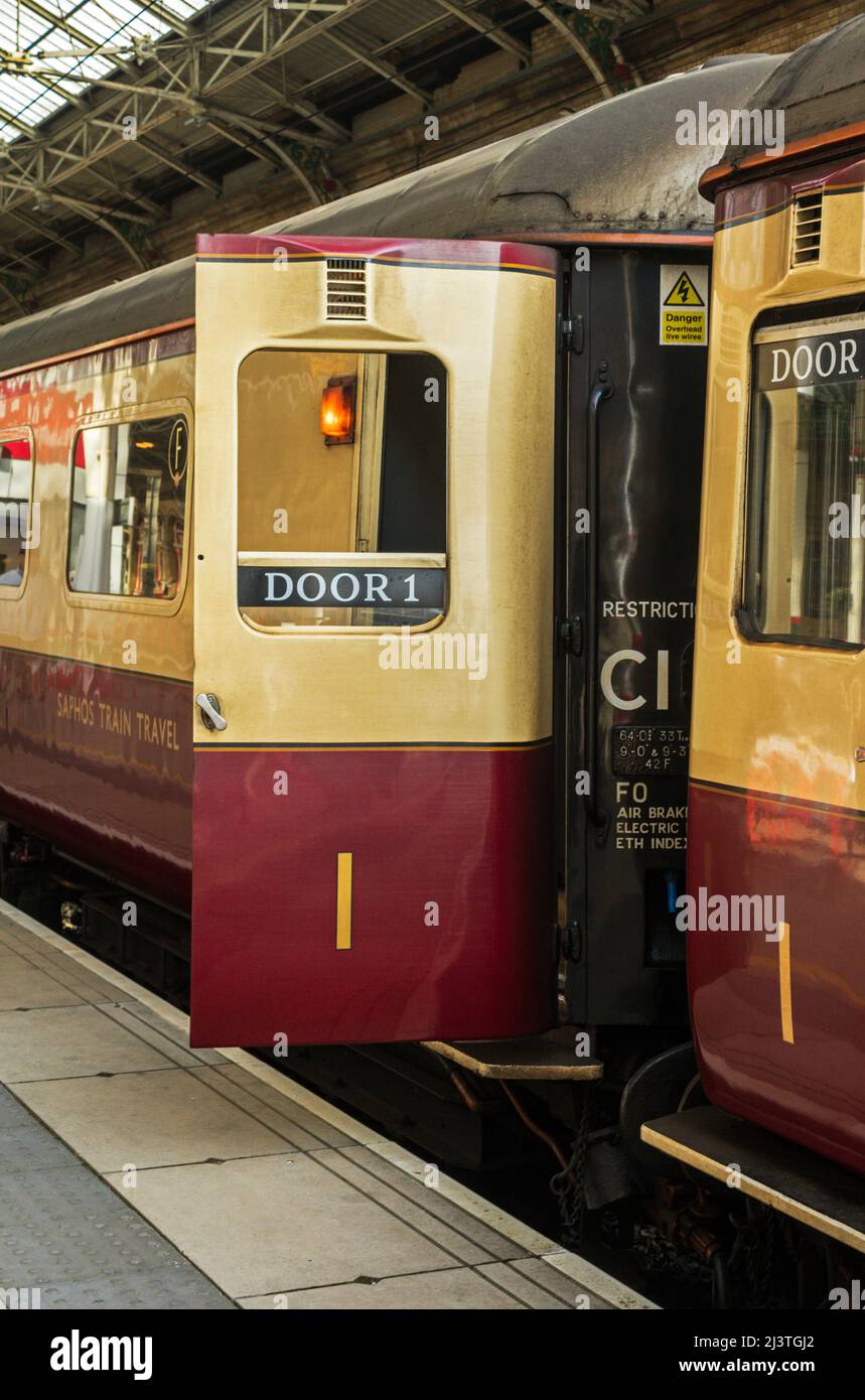 Mark 2 railway carriage hi-res stock photography and images - Alamy