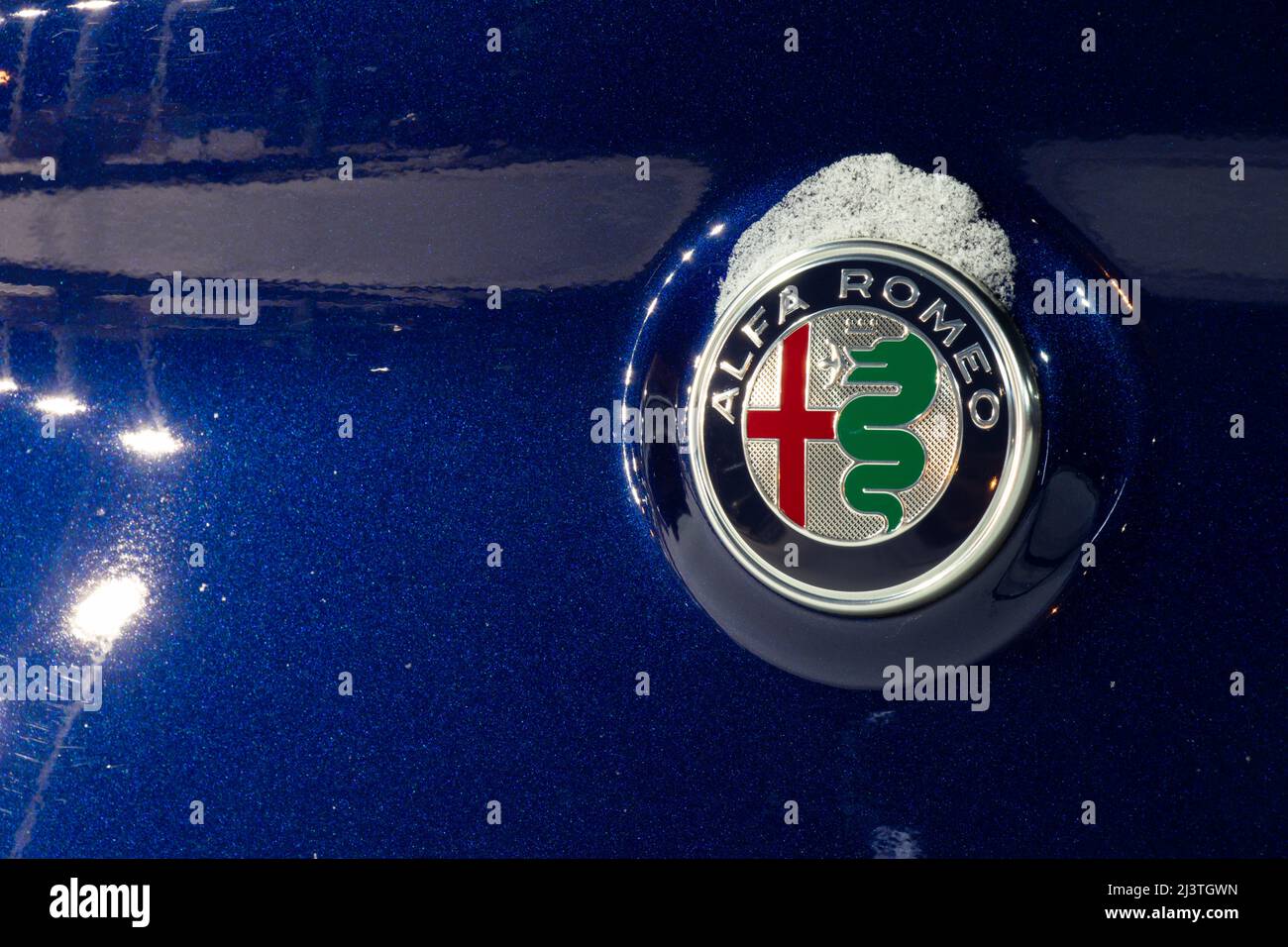 Alfa romeo logo badge hi-res stock photography and images - Alamy