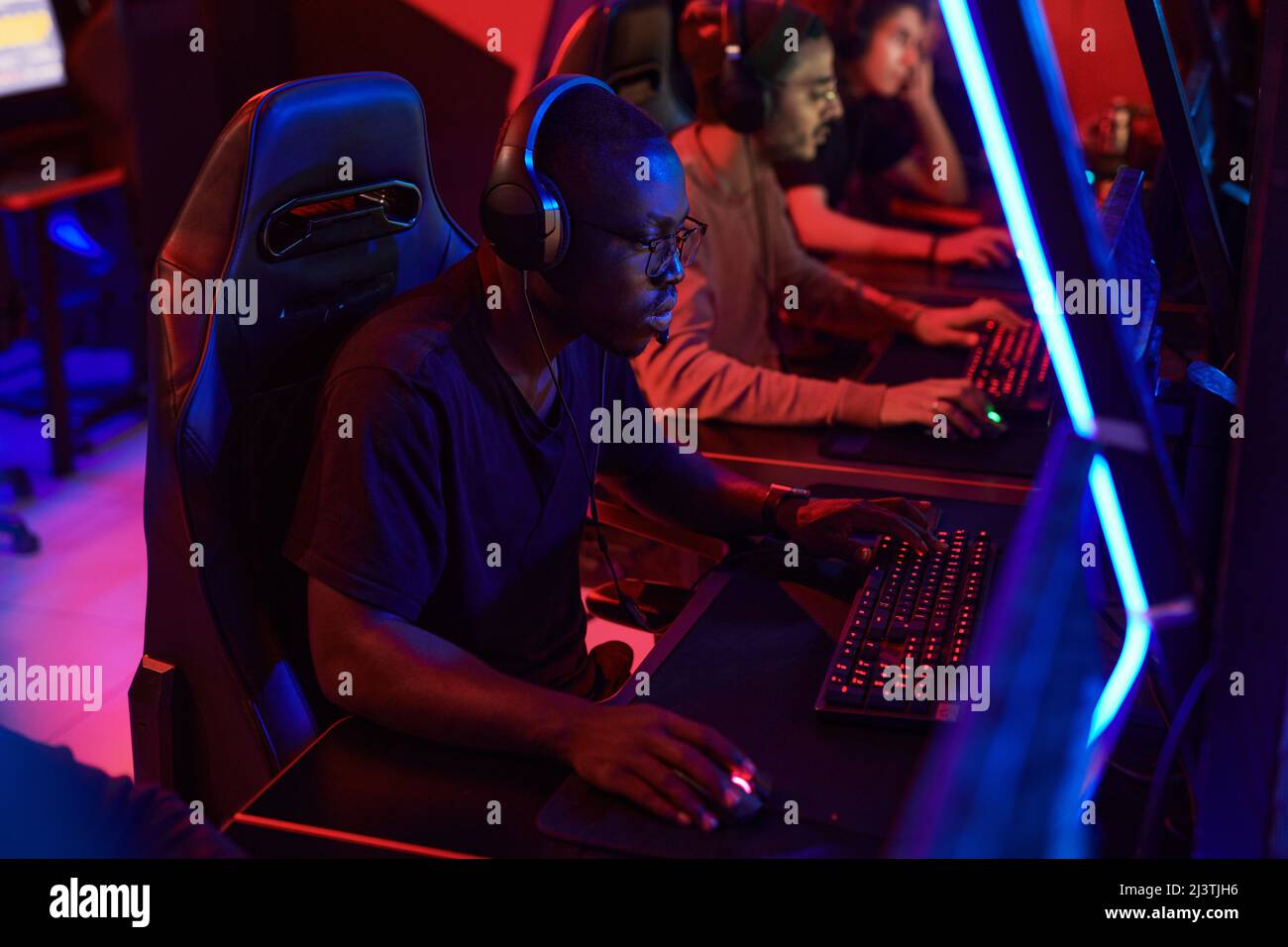 Cybersports hi-res stock photography and images - Alamy