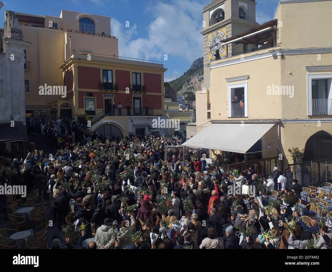Benedizione delle palme 2022 nella Piazzetta di Capri. Palm sunday in ...