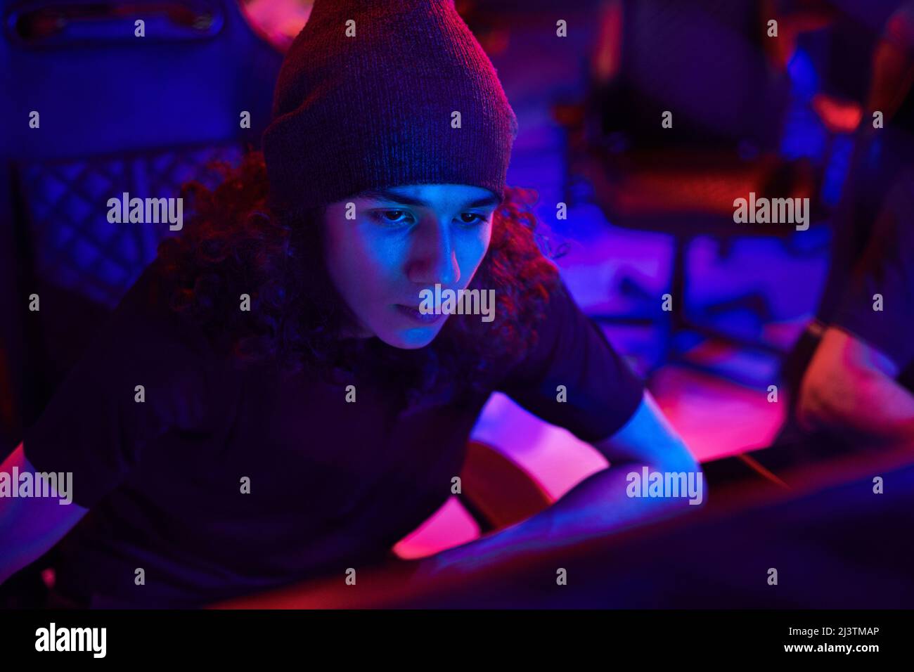 Dark blue room hi-res stock photography and images - Alamy