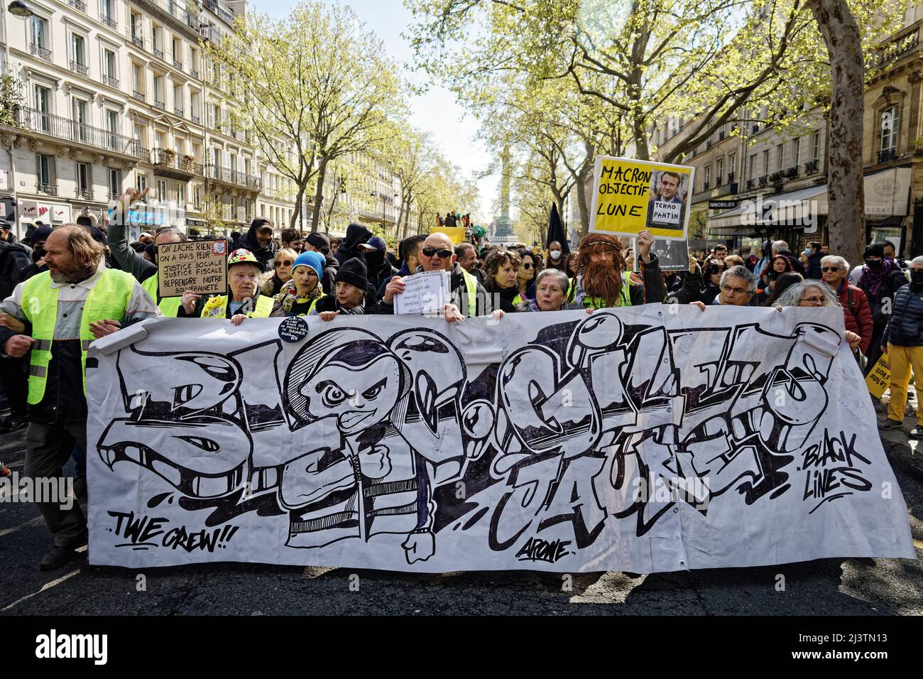 Paris France 9th Apr 2022 Thousands Of Citizens March For The