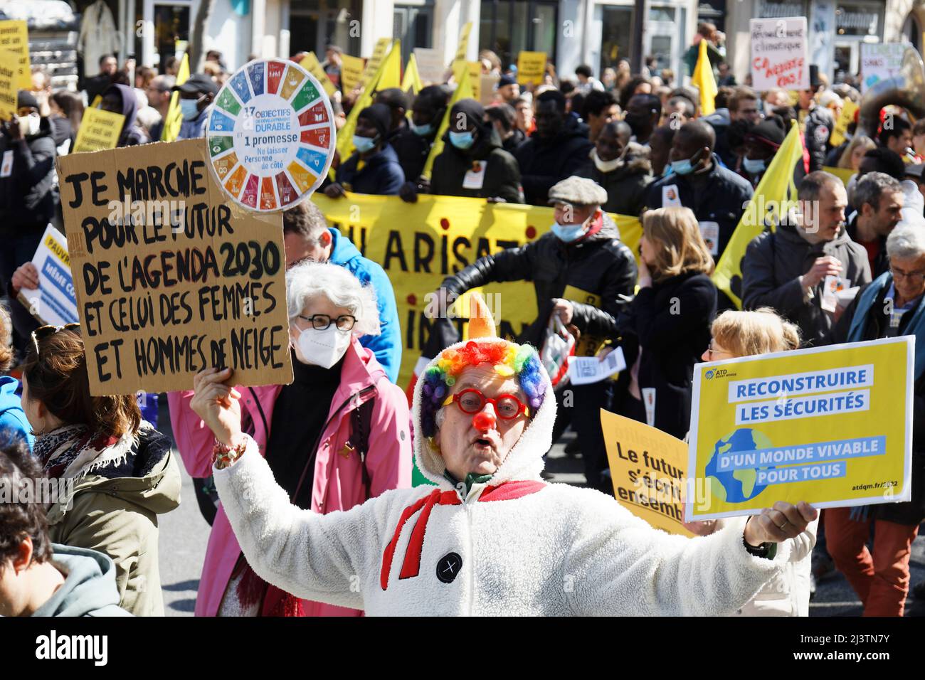 Paris, France. 9th Apr, 2022. Thousands of citizens march for the ...