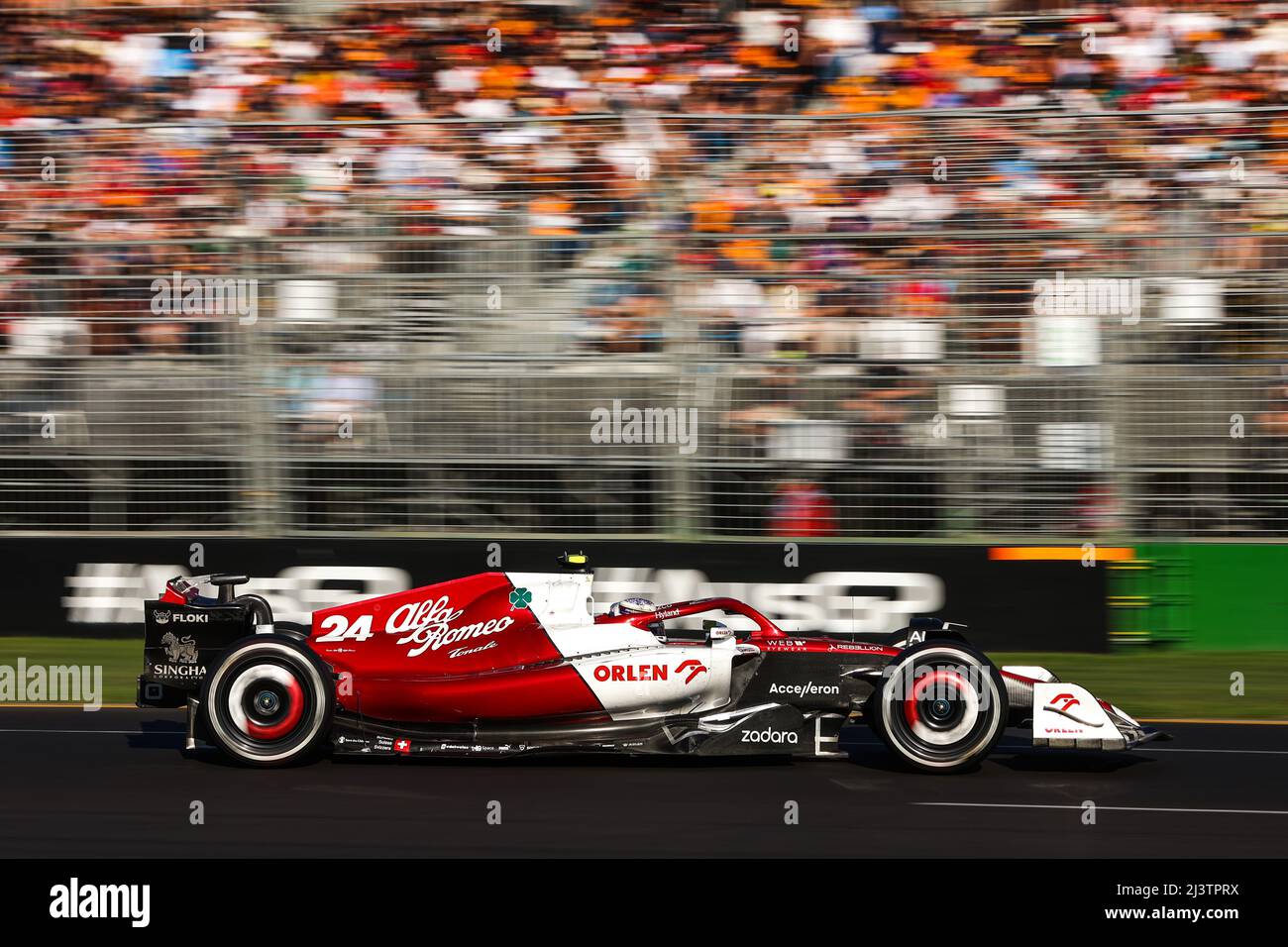 24 ZHOU Guanyu (chi), Alfa Romeo F1 Team ORLEN C42, action during the ...