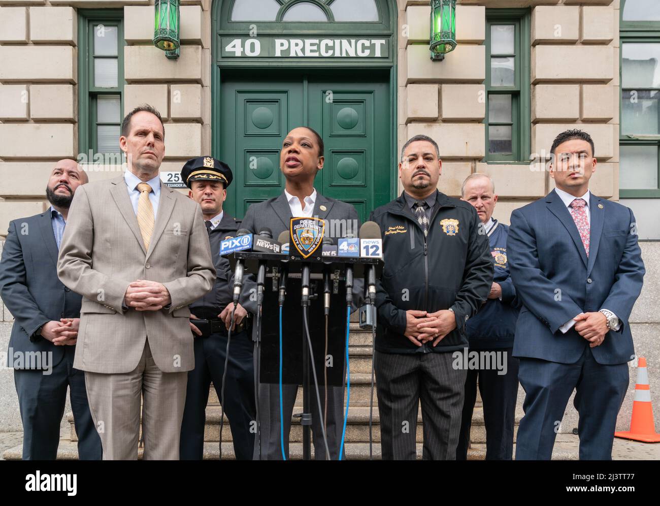Nypd 40th precinct hi-res stock photography and images - Alamy