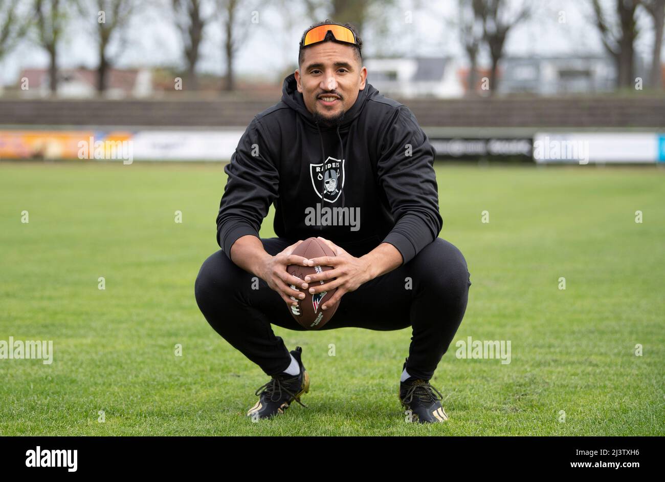 Ludwigsburg, Germany. 10th Apr, 2022. American football, tryouts with ...