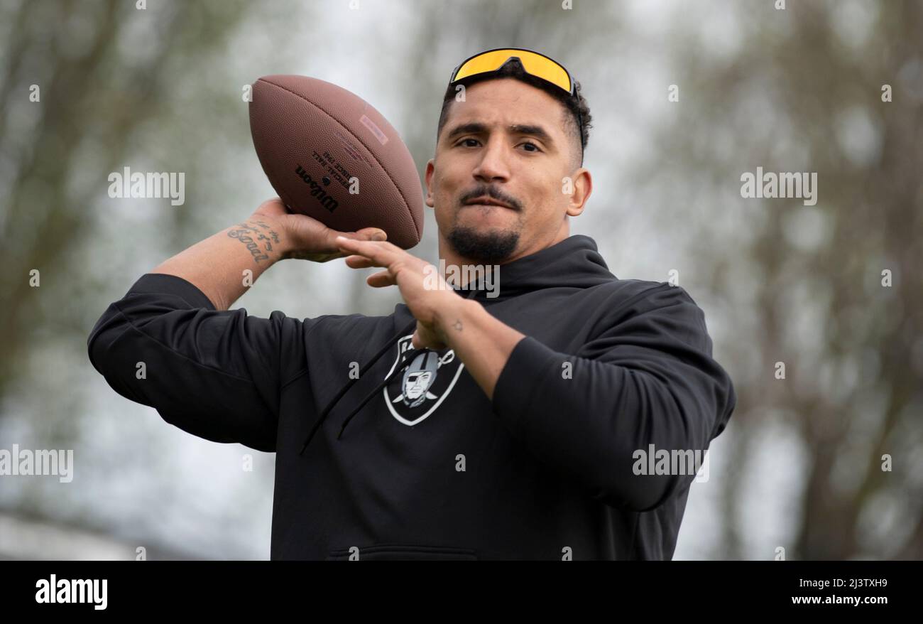 Ludwigsburg, Germany. 10th Apr, 2022. American football, tryout with ...