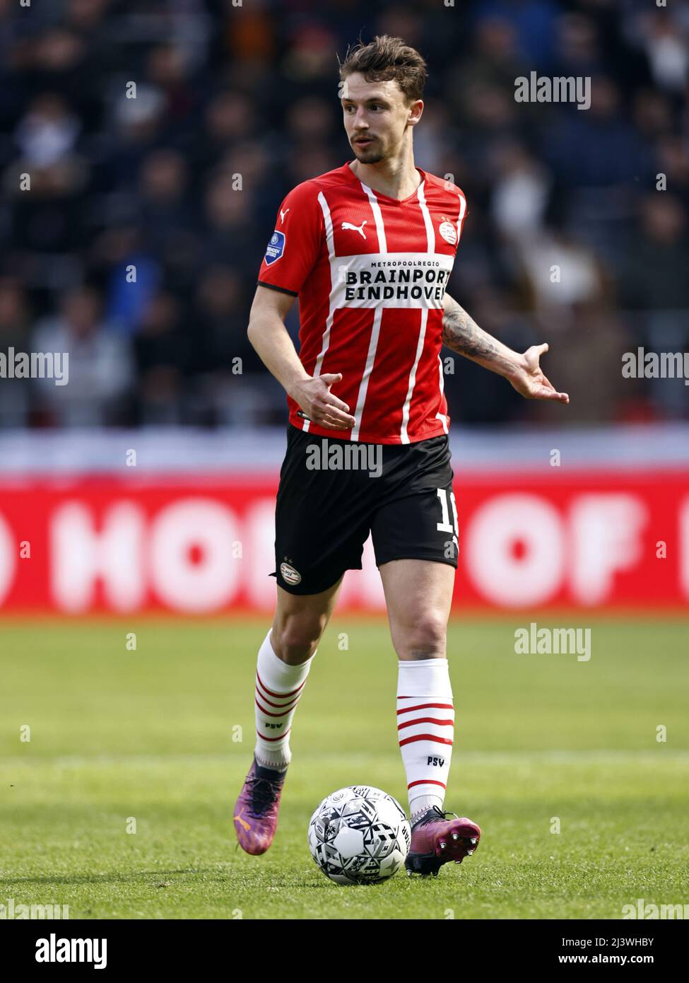 Stood full 2021 2022 hi-res stock photography and images - Alamy