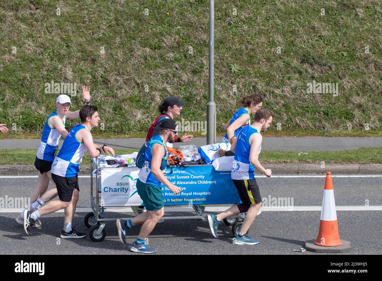 12,000 runners Take part in Todays Brighton marathon Photos taken from ...