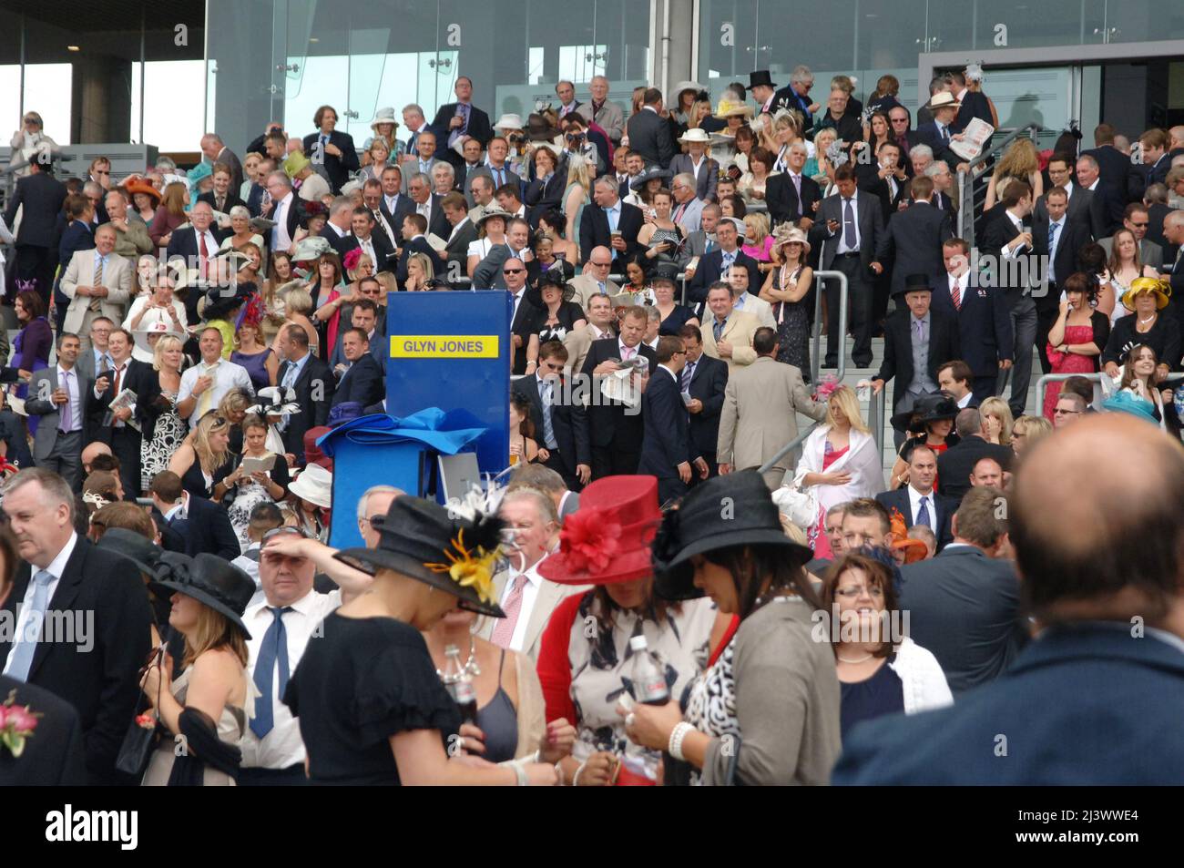 Crowd of Spectators at Royal Ascot Races Stock Photo - Alamy