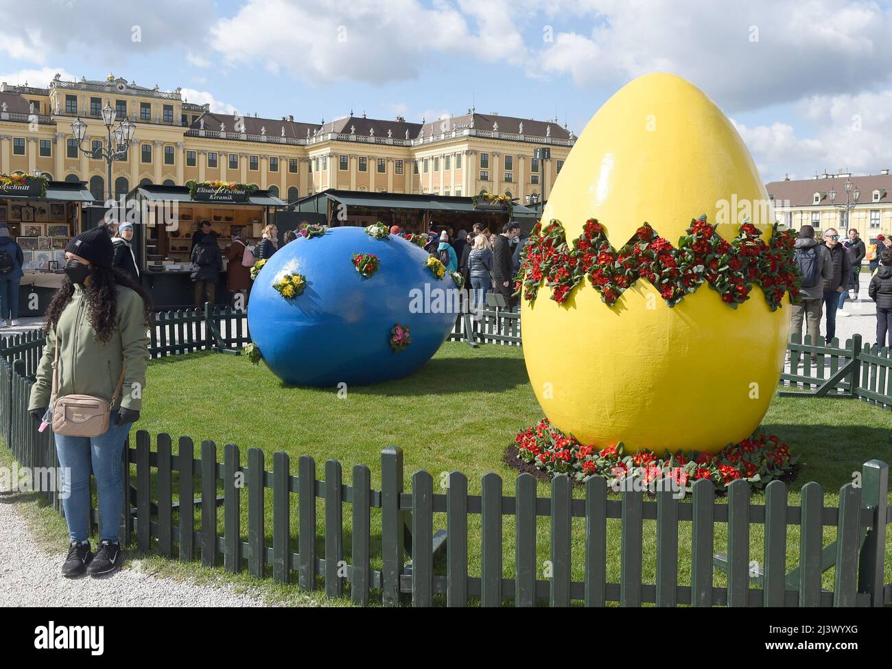 Vienna, Austria. 10th Apr, 2022. Sculptures of giant Easter eggs are ...